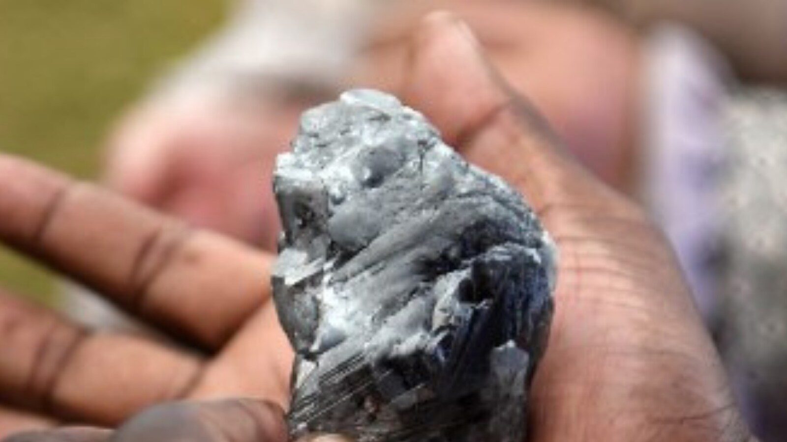 Tribal Labourer Finds Diamond Worth Rs 60 Lakh in Famous Panna Mines in ...