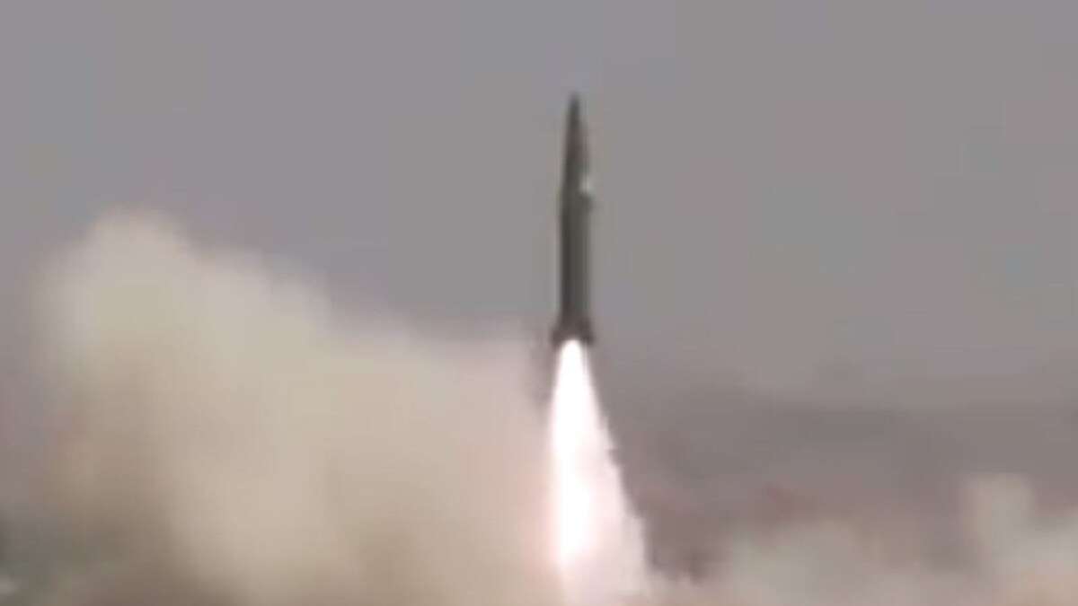 Pakistan Successfully Test Fires Surface-to-surface Ballistic Missile ...