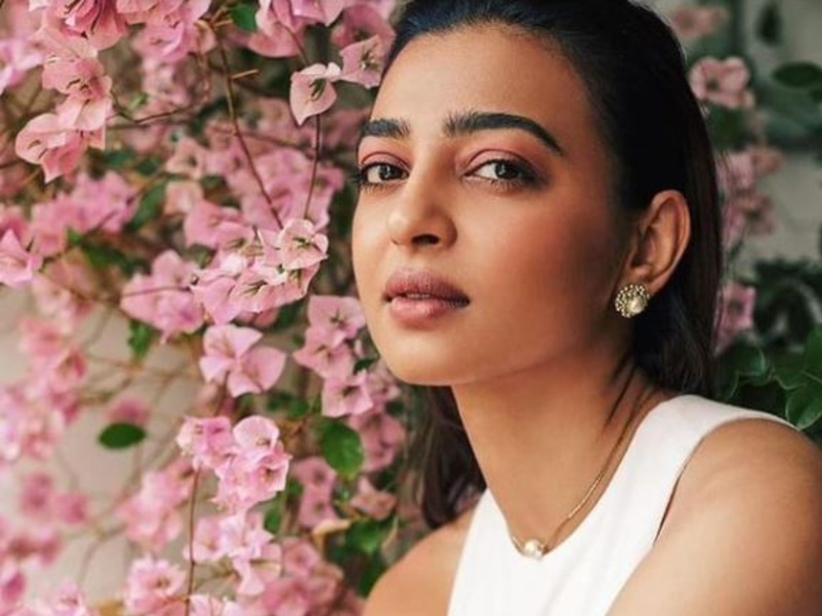 Radhika Apte Look Alike Sweet Sensuous Telegraph