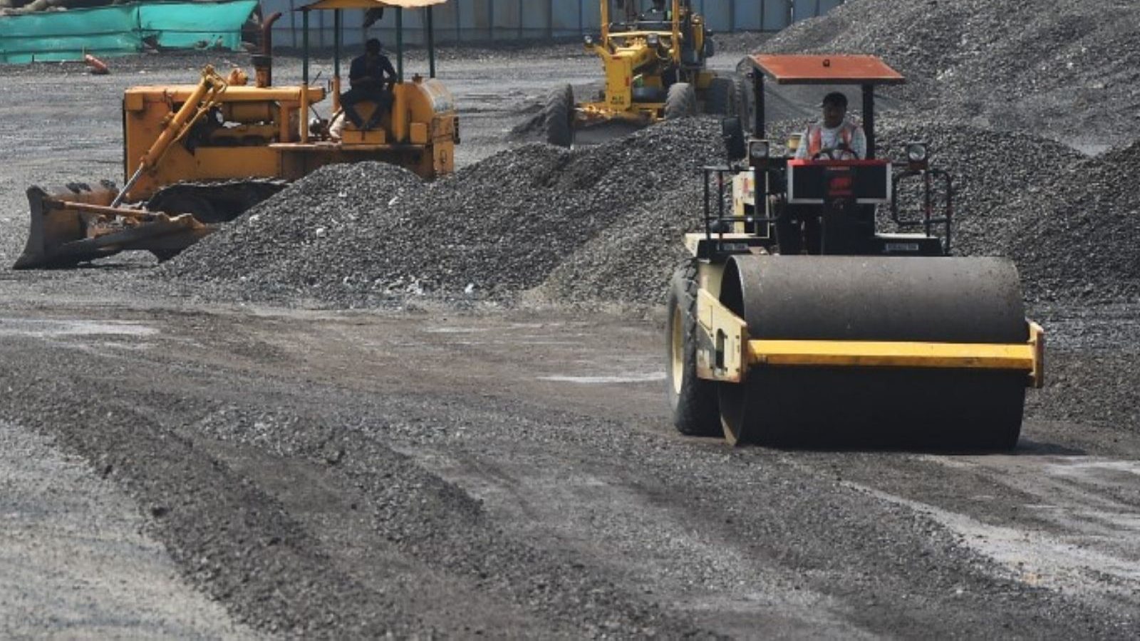 Kerala Bore Rs 18.34 Cr Worth 'Unfruitful Expenditure' on 86 Road ...