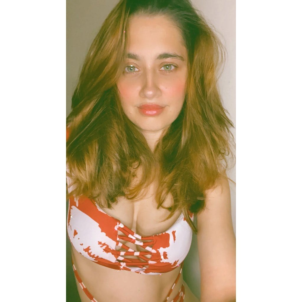 Sanjeeda Shaikh Turns Up The Heat In A Sexy Bikini Top, See The Diva's Sizzling Pictures - News18