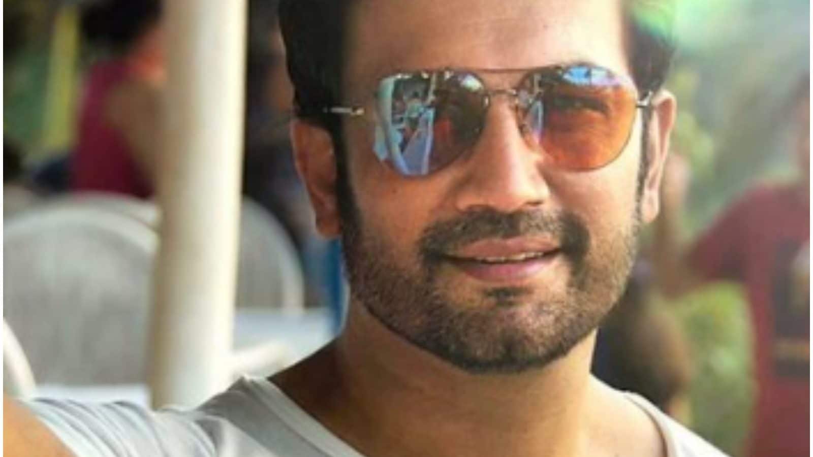 The Family Man Actor Sharad Kelkar Opens up on Struggling with Stammer ...