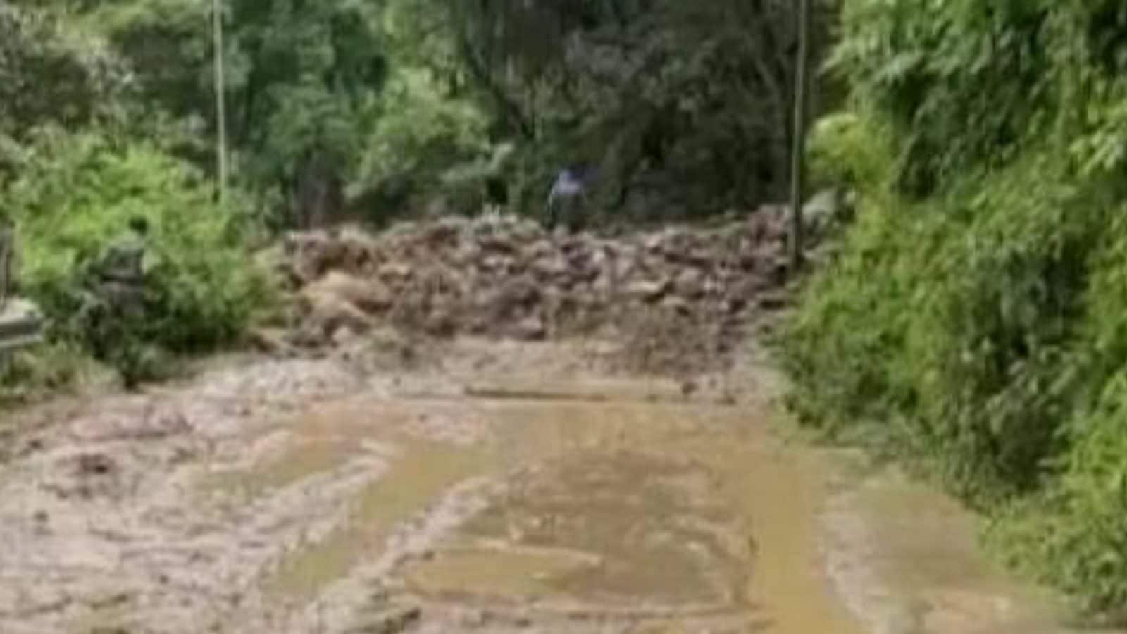 Landslide Blocks NH-10, Cuts off Sikkim from Bengal; Efforts Underway ...
