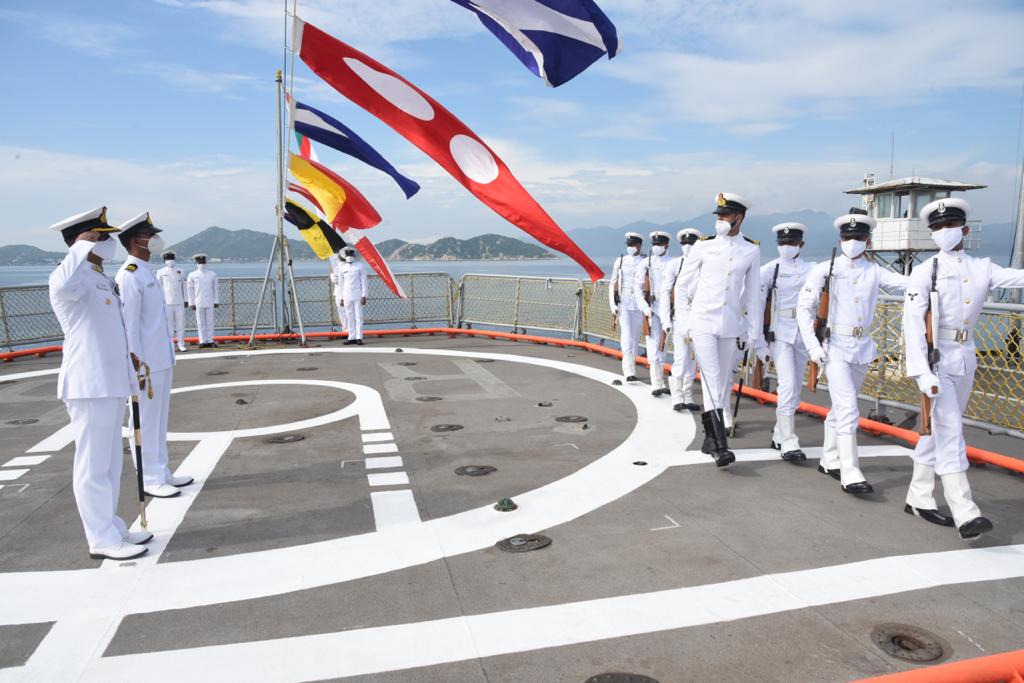 Independence Day 2021: With First Rays of Sun, Navy Warships Deployed ...