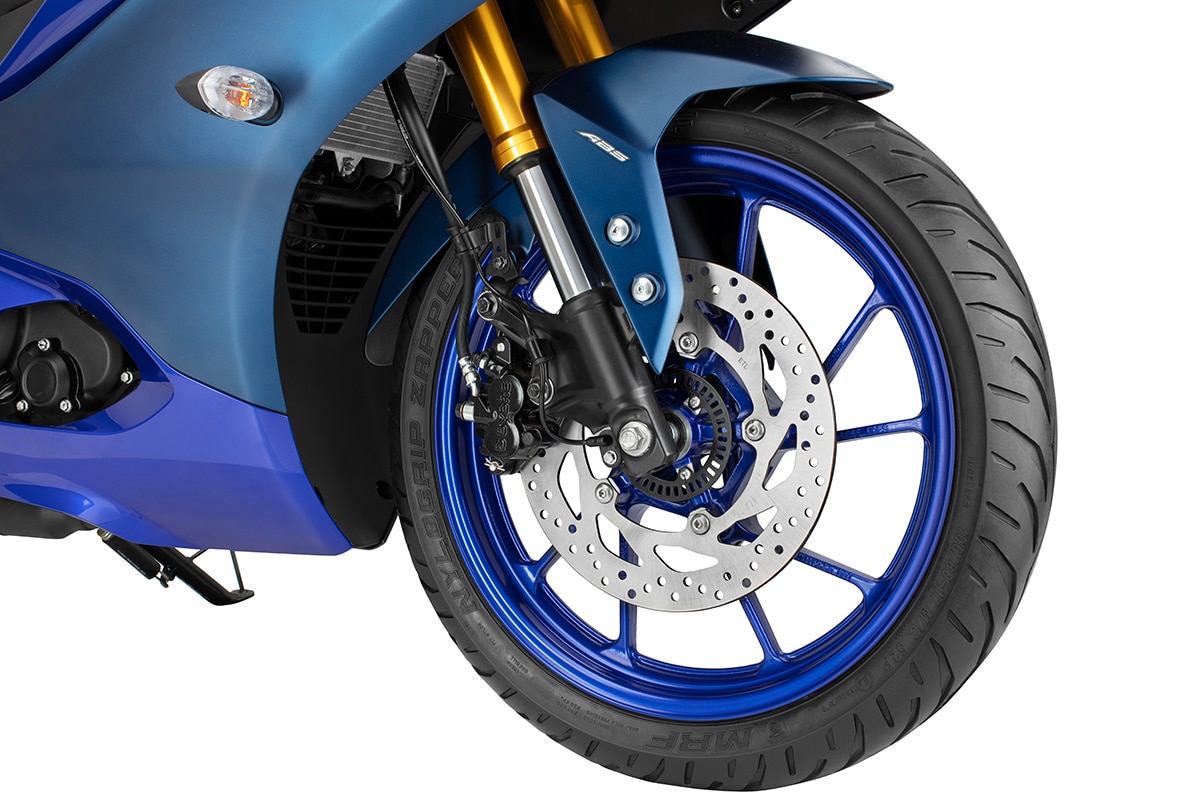 In Pics: 2021 Yamaha YZF-R15 V4 Launched, See Design, Features and More ...