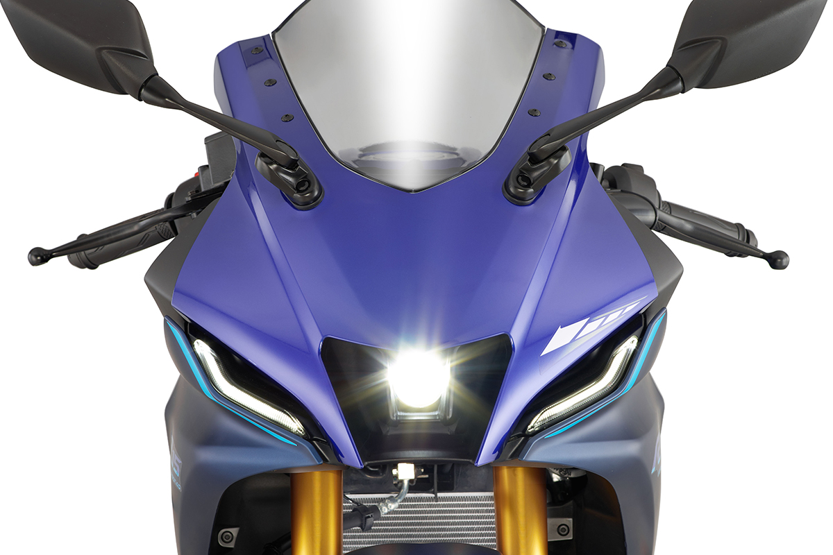 In Pics: 2021 Yamaha YZF-R15 V4 Launched, See Design, Features and More ...