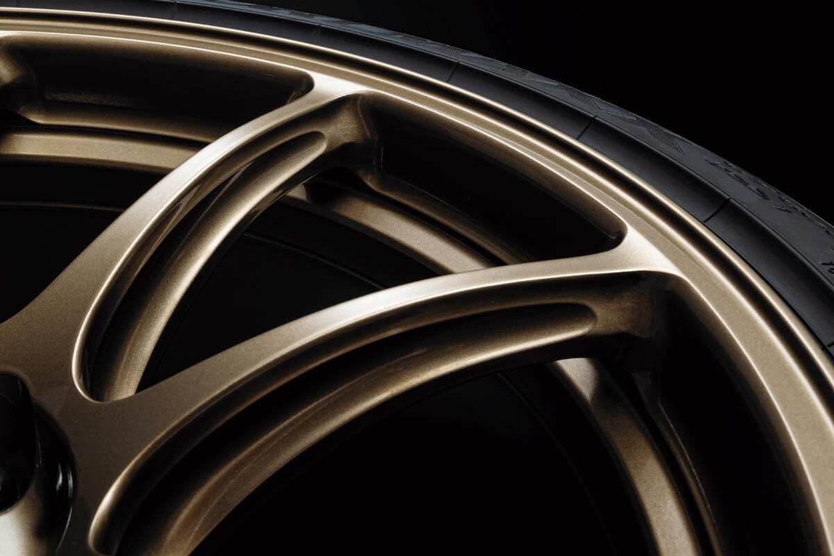 In Pics: Nissan GT-R T-Spec - Detailed Image Gallery of Design ...