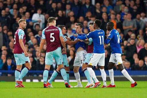 Everton Goal Rush Stuns Burnley 3-1 In EPL