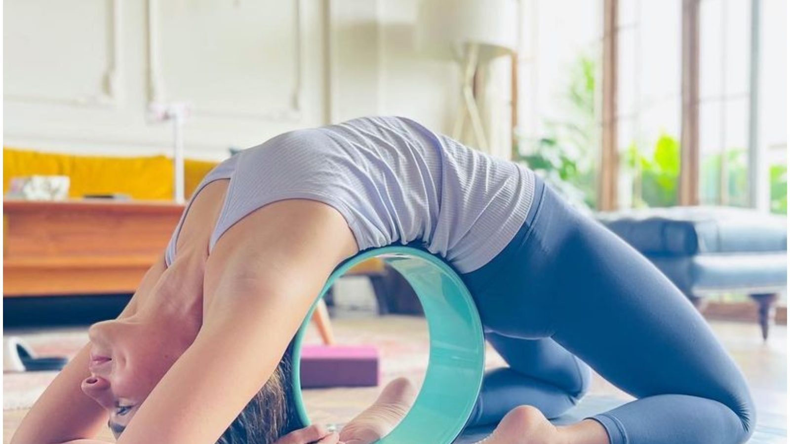 Alia Bhatt is in Love with Yoga for Her Fitness, See Pic | Movies News ...