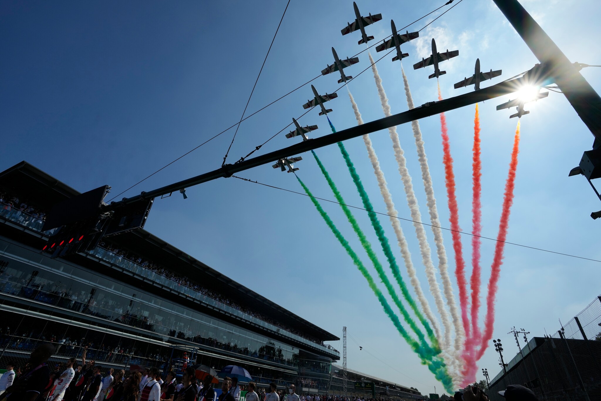 In Pics | Italian GP Results: Daniel Ricciardo Wins as Lewis Hamilton ...