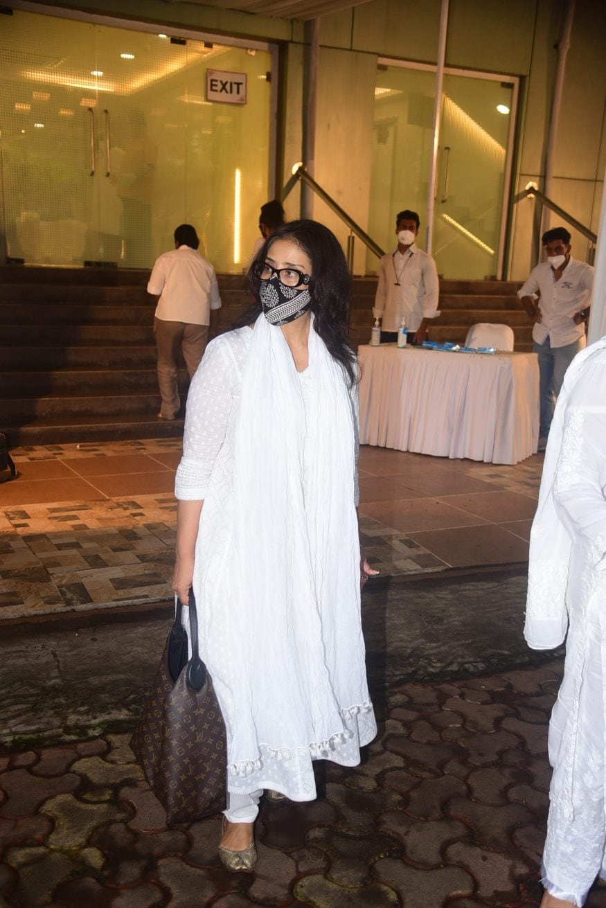 Kareena Kapoor Khan, Pooja Hegde, Malaika Arora Among Celebrities ...