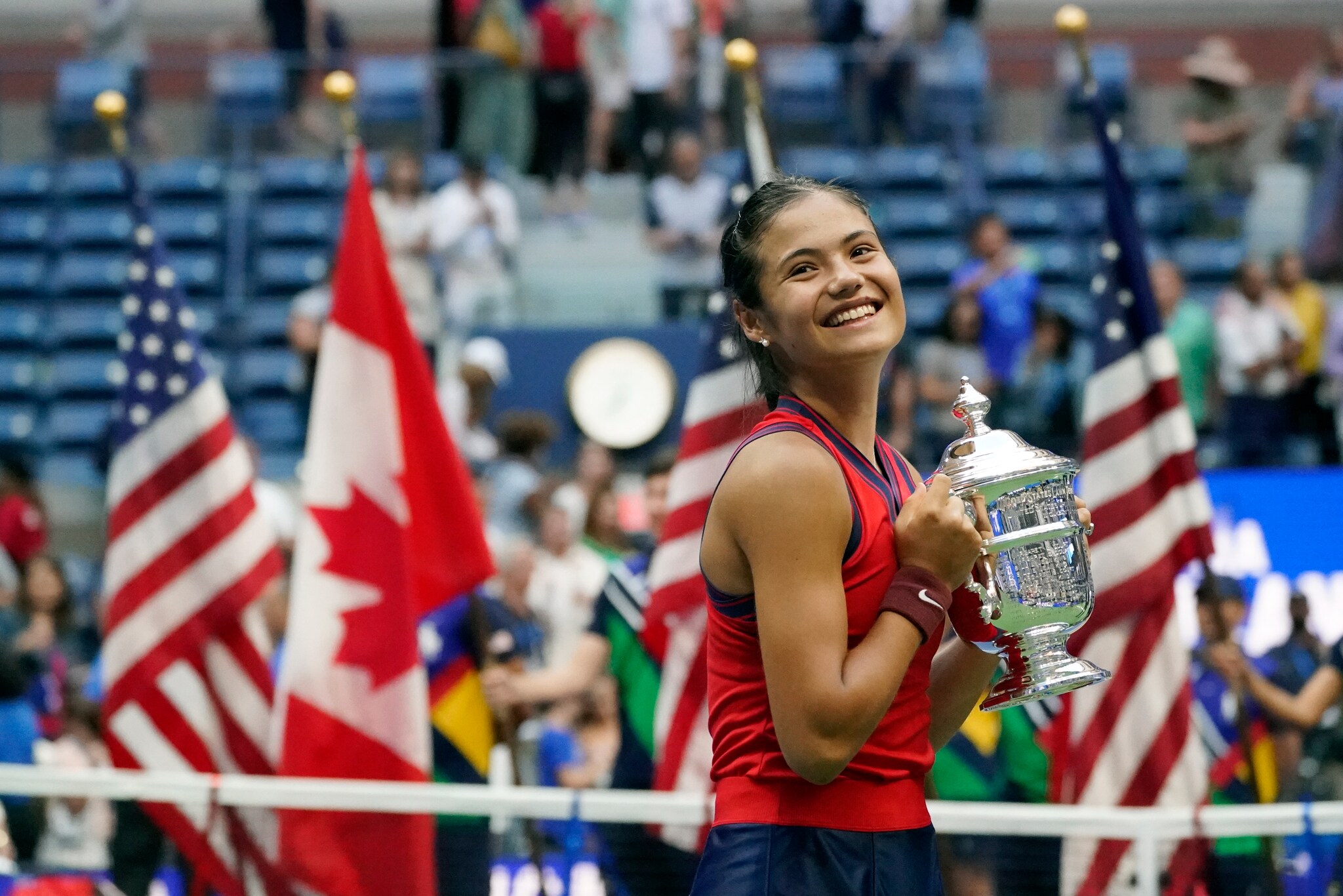 Emma Raducanu Beats Leylah Fernandez to Win Historic US Open Title, In ...