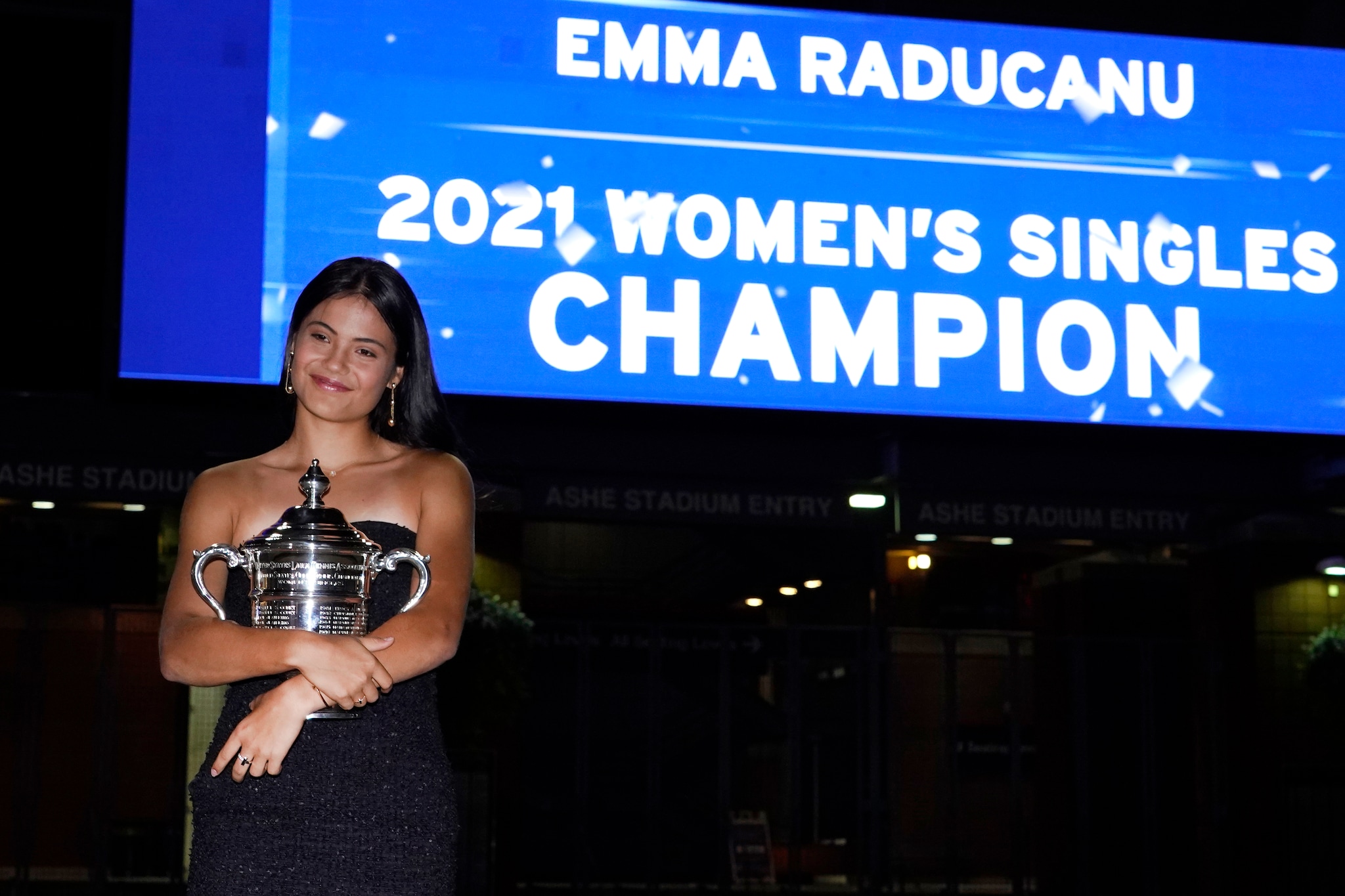 Emma Raducanu Rocks a Black Dress and the US Open Trophy, In Pics - News18
