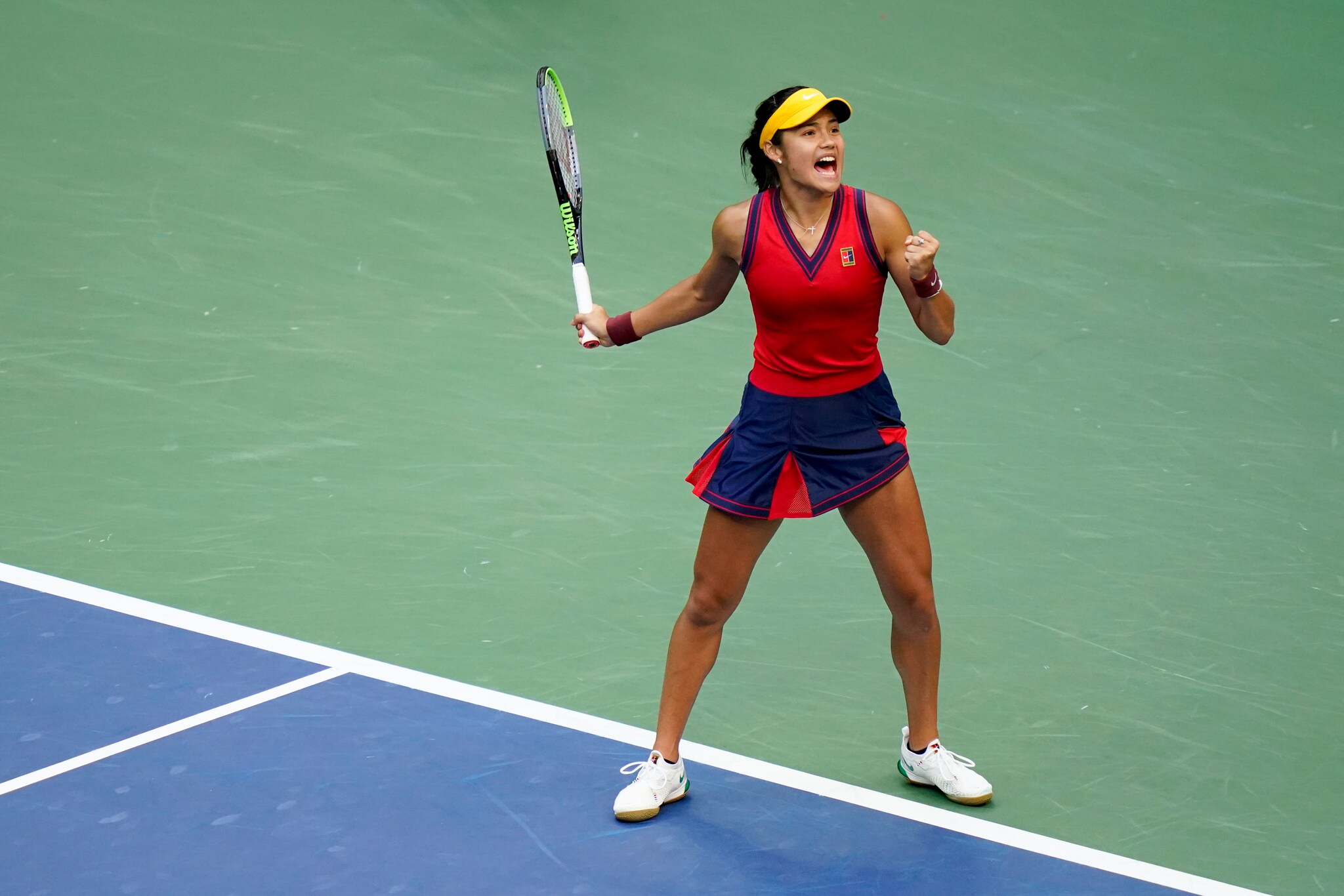 Emma Raducanu Beats Leylah Fernandez to Win Historic US Open Title, In ...
