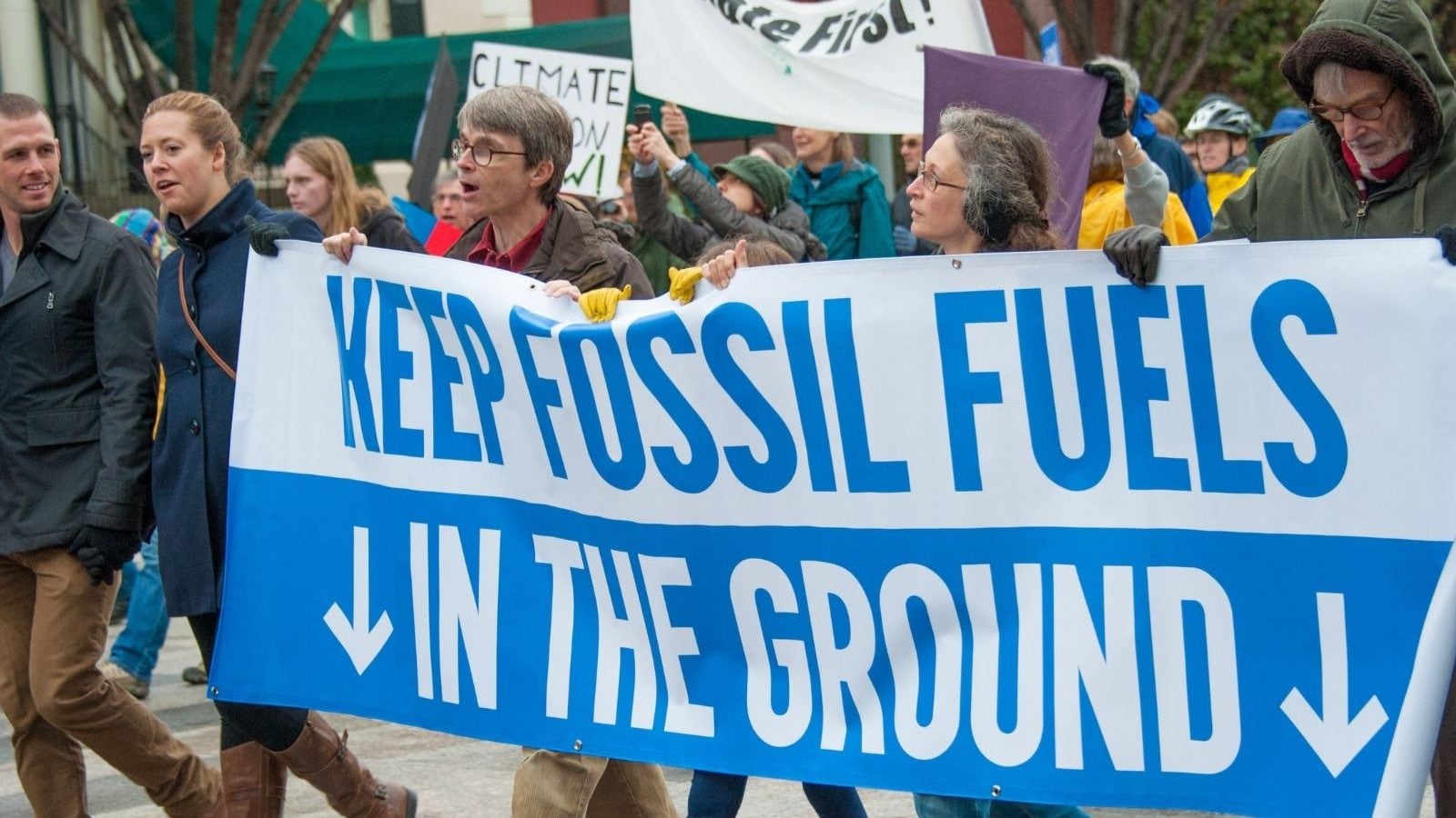 Fossil Fuel Extraction Must be Kept Bare Minimum to Meet Paris ...