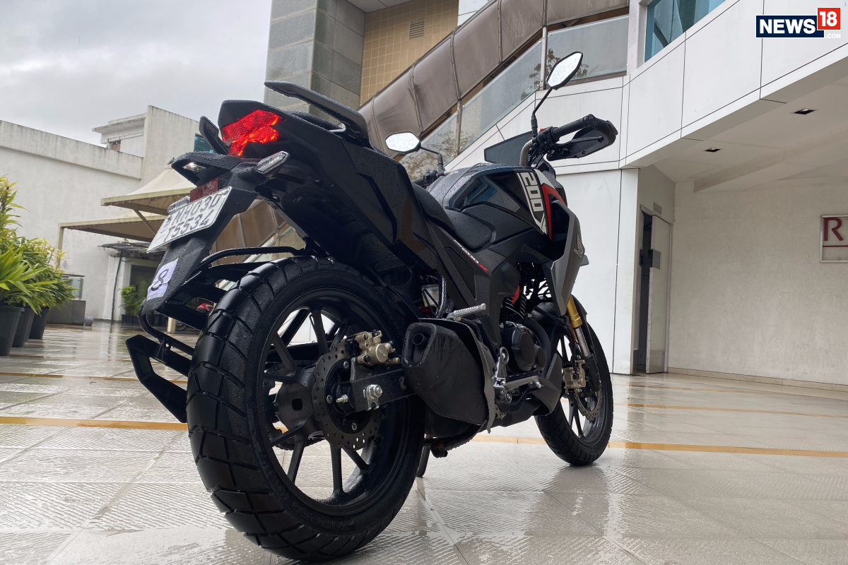 In Pics: Honda CB200X - Detailed Image Gallery of Design, Features and ...