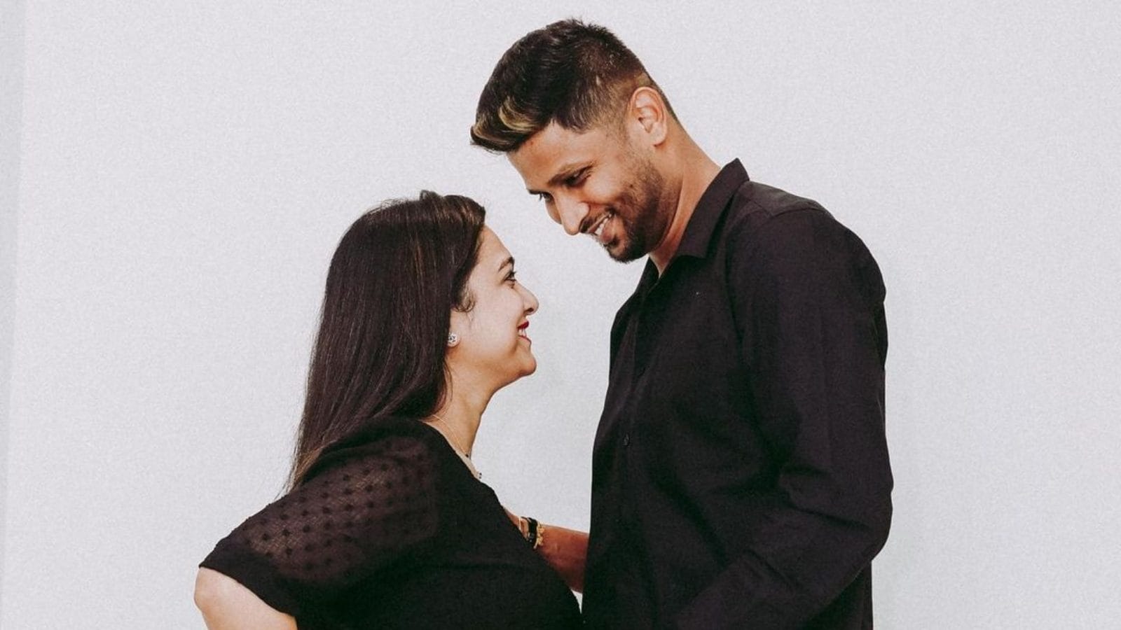 Krishnappa Gowtham And Wife Archana Sundar Are Expecting Their First ...