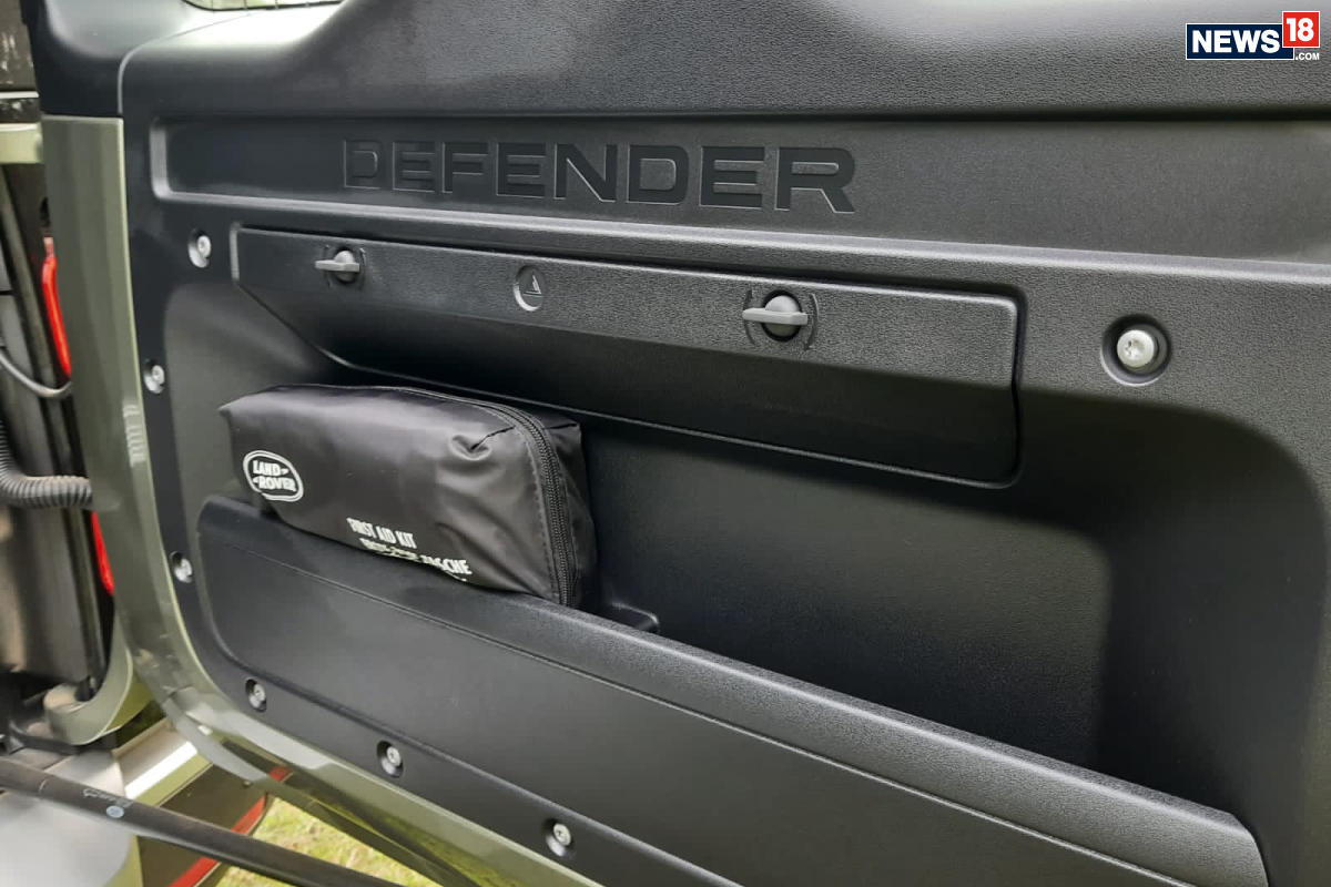 In Pics: 2021 Land Rover Defender 90 - Closer Look at Design, Features ...