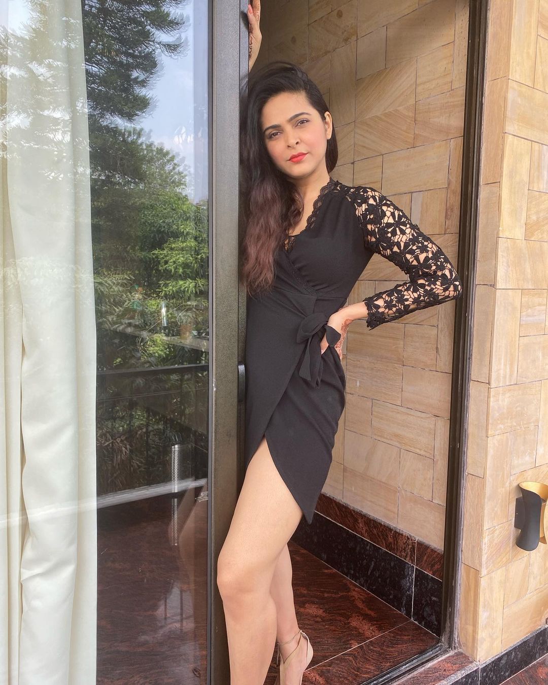 Madhurima Tuli Raises Temperature In Backless Figure-Hugging Dress, See ...