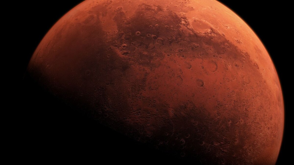 Why Do Astronauts Need to Wrap Up Manned Mars Mission in 4 Years? - News18