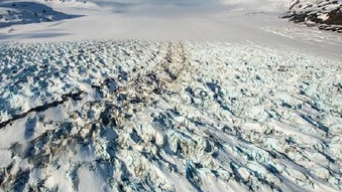 This is How Melting Glaciers Can Reveal Rare Evidence of Life, Ancient ...