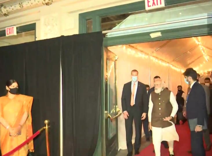 Narendra Modi in America: PM Arrives in US for 3-day Trip Amid Loud ...