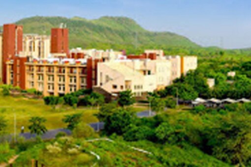 IIT Delhi Dean Appointed as President at NIIT University - News18