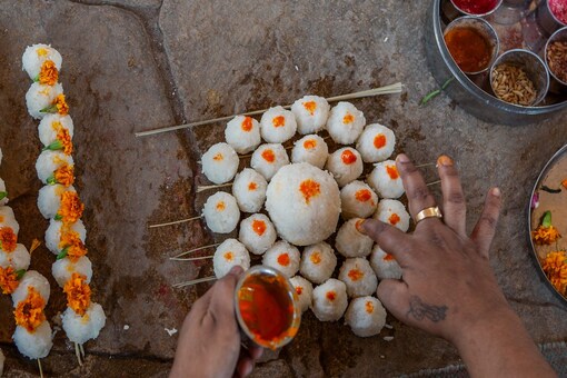 Pitru Paksha 2021: Start Date, Significance and How to Perform Puja at Home