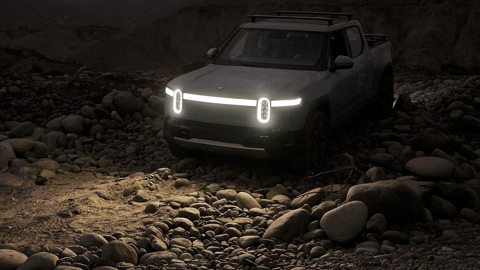 In Pics: Rivian R1T Electric Pick Up Truck, See the Tesla Cybertruck ...