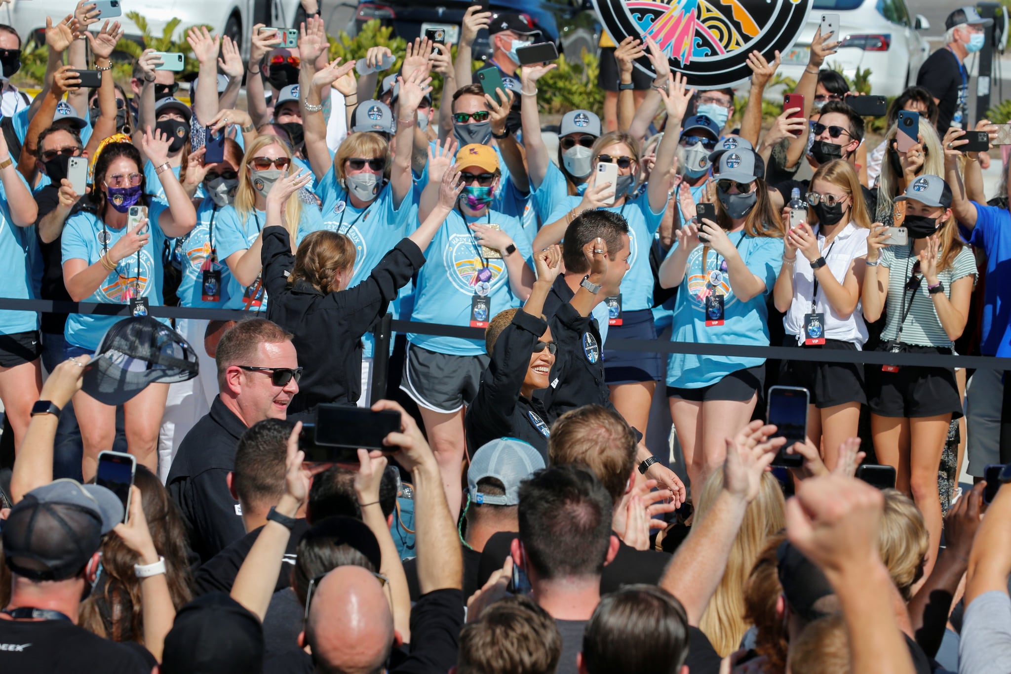 In Photos: Four Civilians Launched Into Earth-circling Trip as Space ...