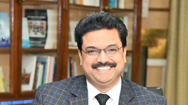 Meet Yogesh Singh New Vice-Chancellor of University of Delhi ...