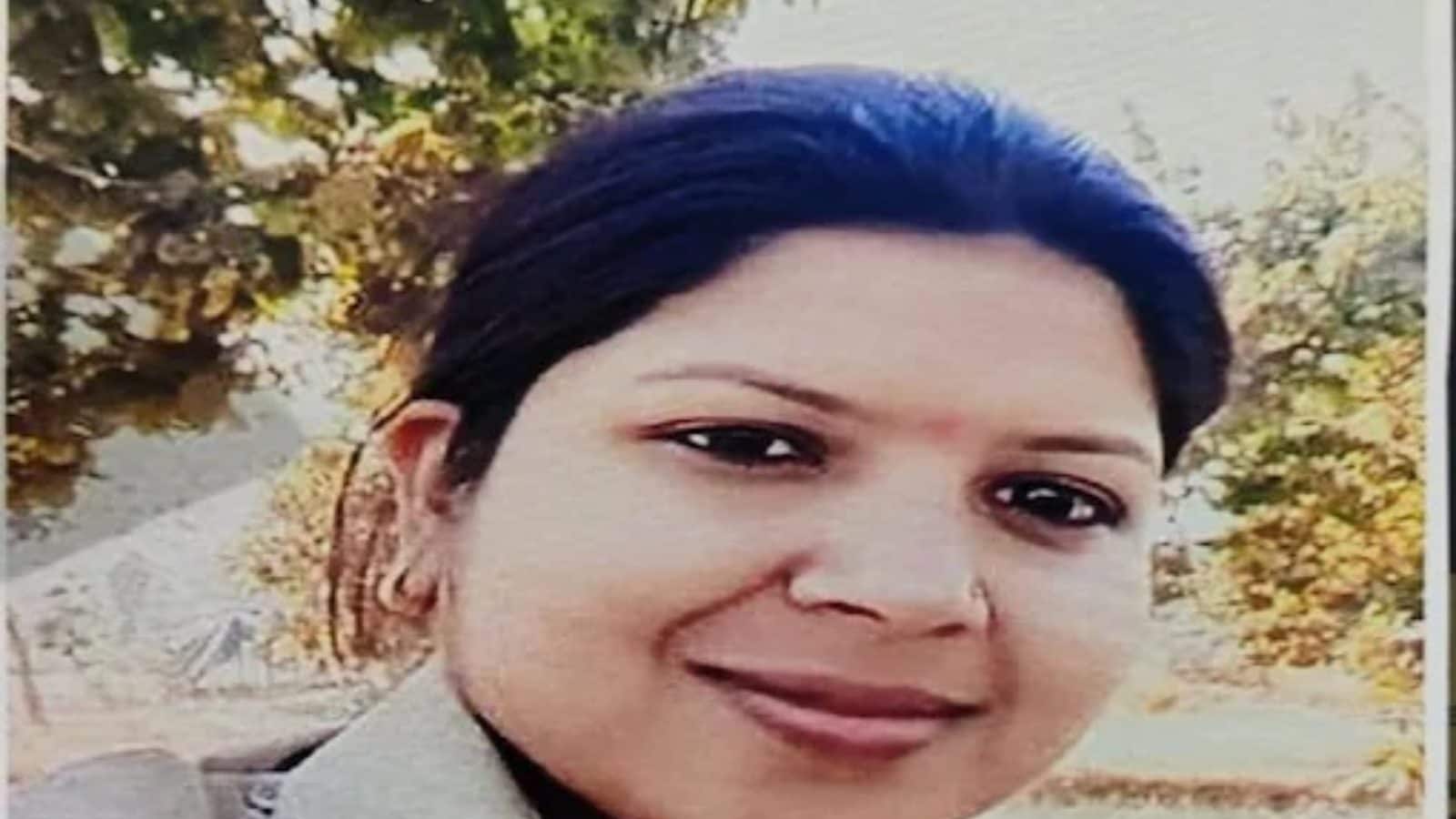 Female CID Officer, Missing for 9 Months, Found Selling Flowers in ...