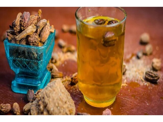 Here Are Some Little-known Health Benefits of Cardamom Water - News18