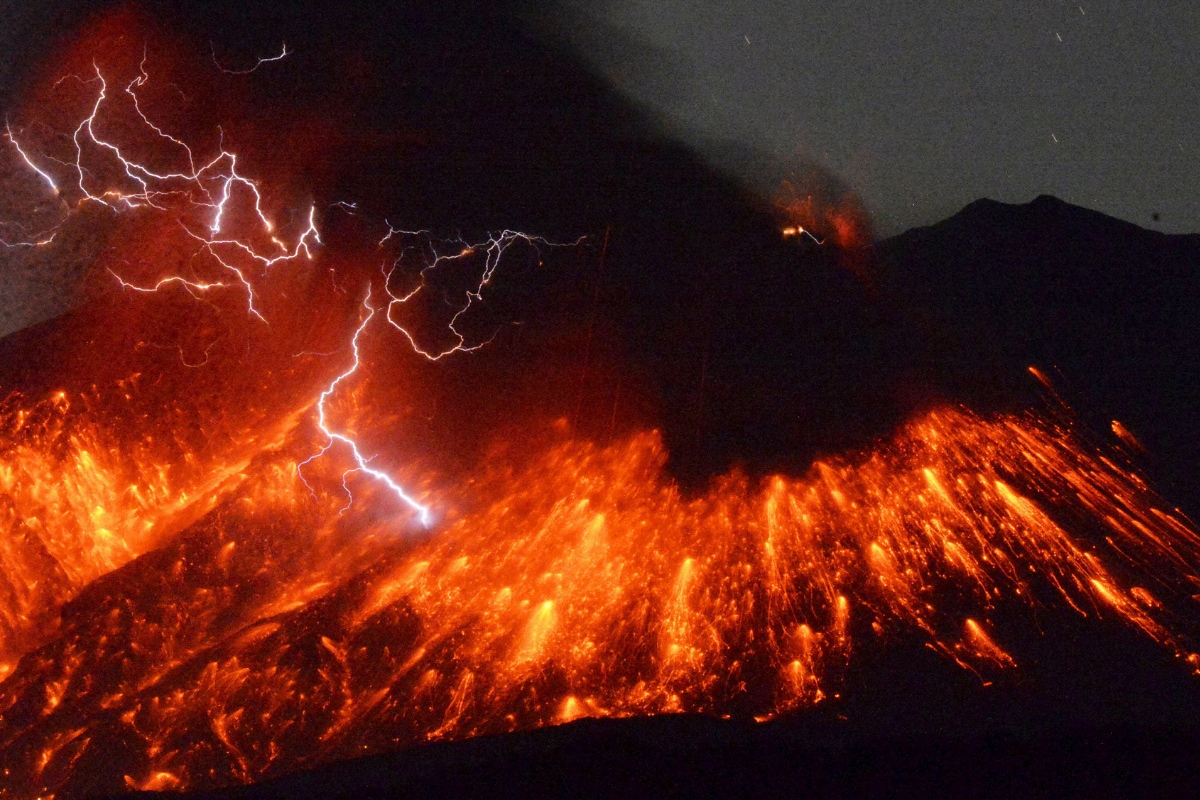 In Photos: Incredible Images of Lightning Strikes Around the World - News18