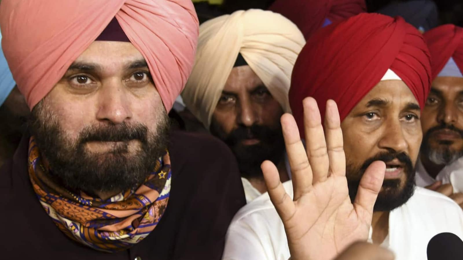 With Sidhu Sacked, Many Congress Leaders Want An Old Hand to Pull Party ...