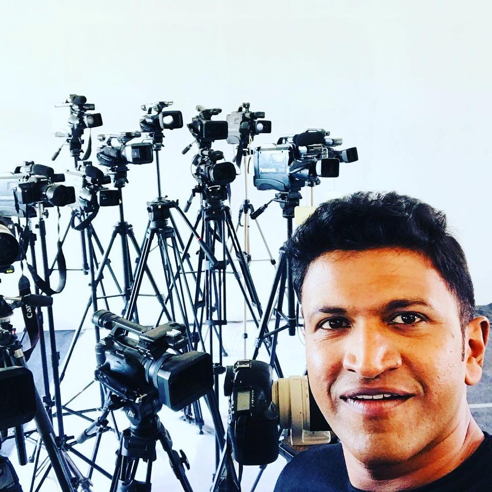 Puneeth Rajkumar Was Quite A Popular Face On Social Media, Take A Look ...