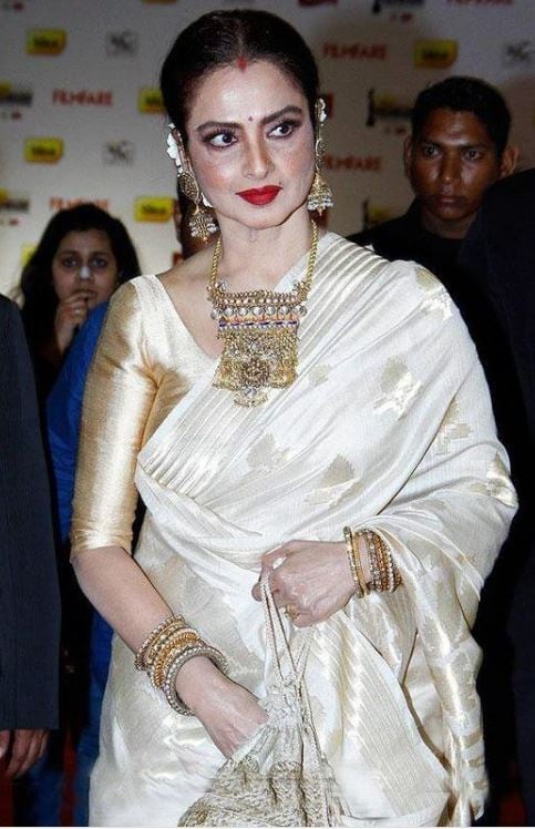 Happy Birthday Rekha: Most Stunning Saree-clad Looks of the Veteran Actress - News18