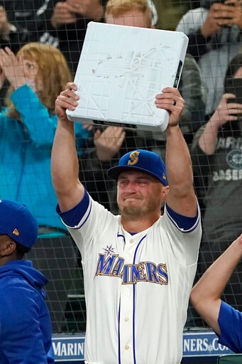 Mariners Lose To Angels 7-3 As Playoff Drought Continues