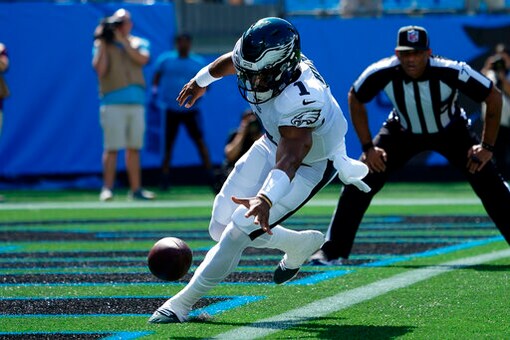 Eagles' 21-18 Comeback Win Typifies Team's 'Dawg Mentality' - News18