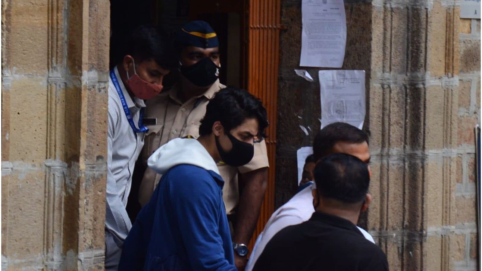 Aryan Khan Drugs Case: NCB Suspends Two Investigating Officers for ...