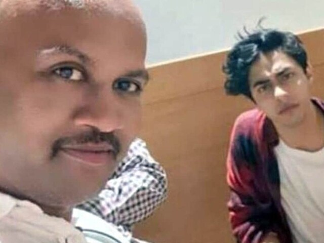 Pune Police Issues Lookout Circular Against NCB's Witness Whose Selfie with Aryan Khan Went ...