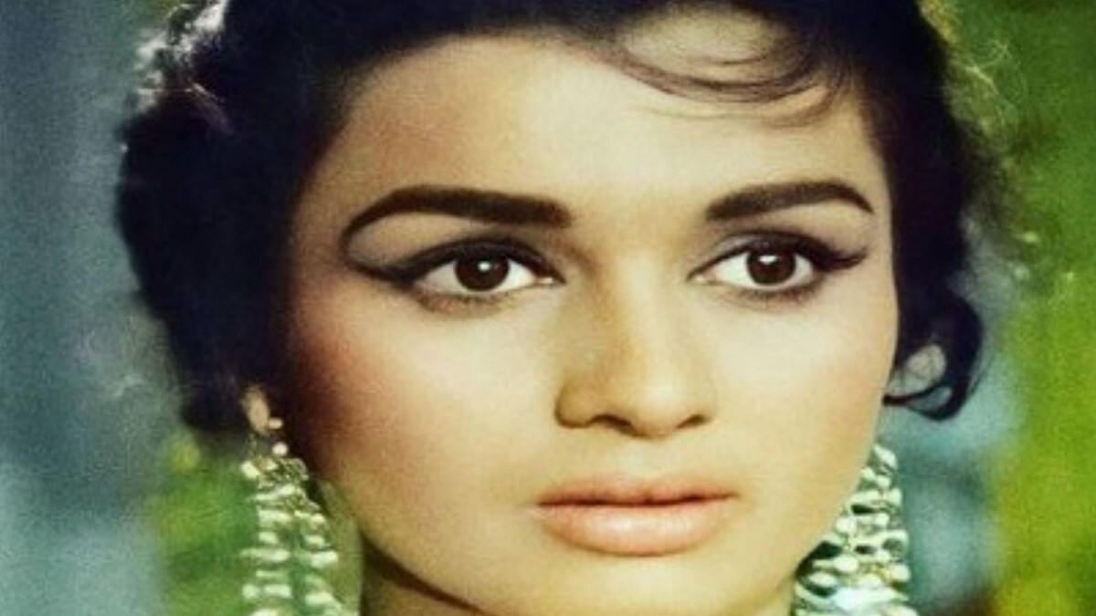 Happy Birthday, Asha Parekh: 5 Iconic Songs of the Legendary Actress ...