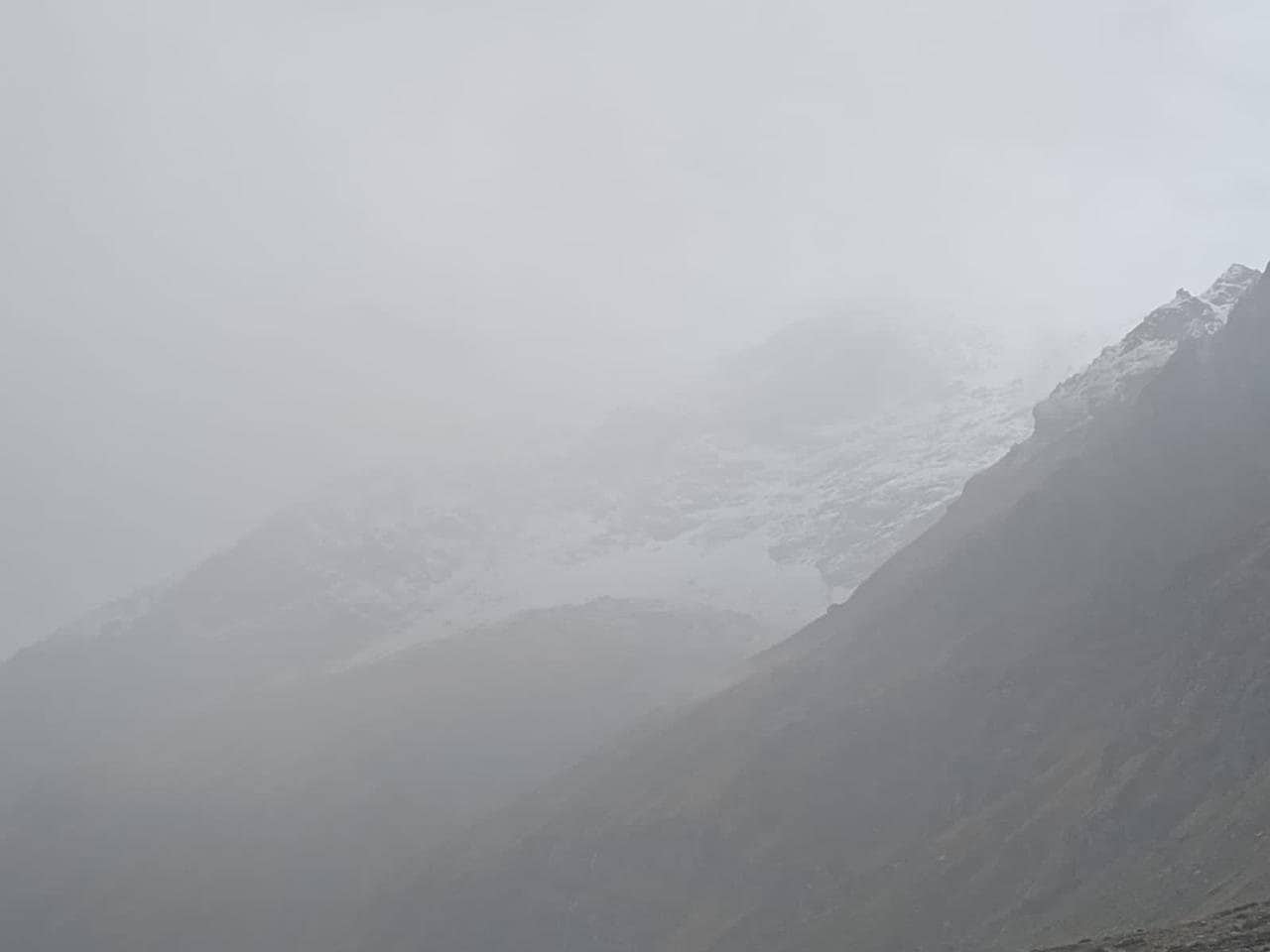 In Pics: Heavy Snowfall Paints Uttarakhand and Himachal Pradesh White ...