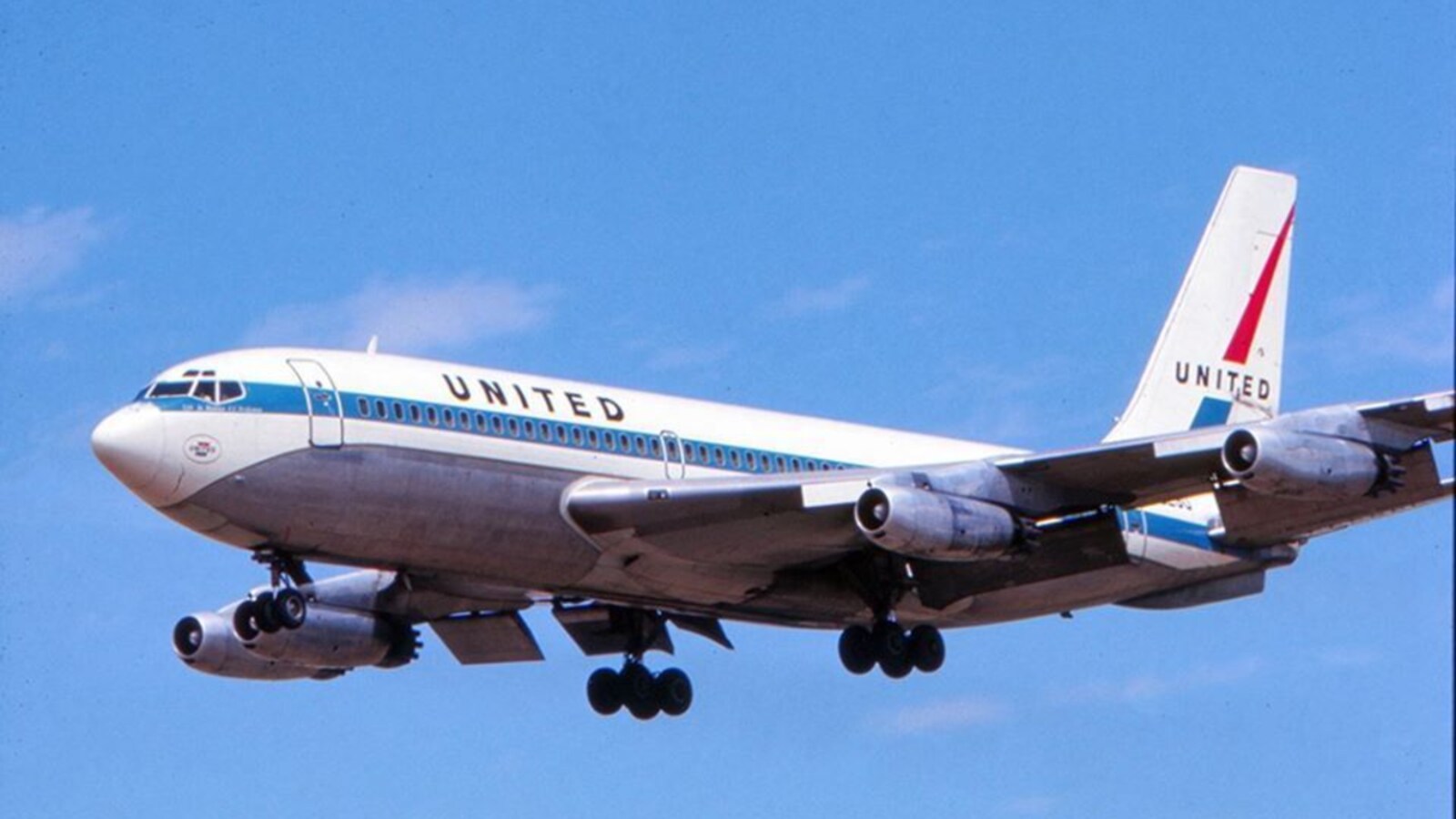 This Boeing 720 Plane Landed at Nagpur Airport 24 Years Ago But Never ...