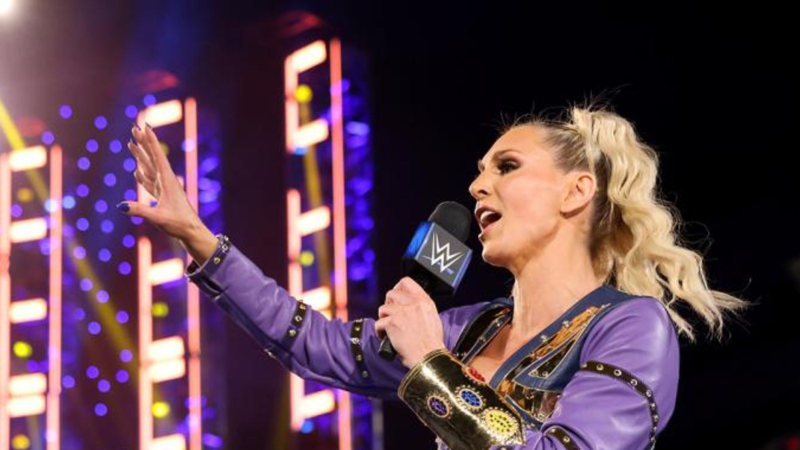WWE SmackDown Results: Charlotte Flair Declares Herself as Ultimate ...