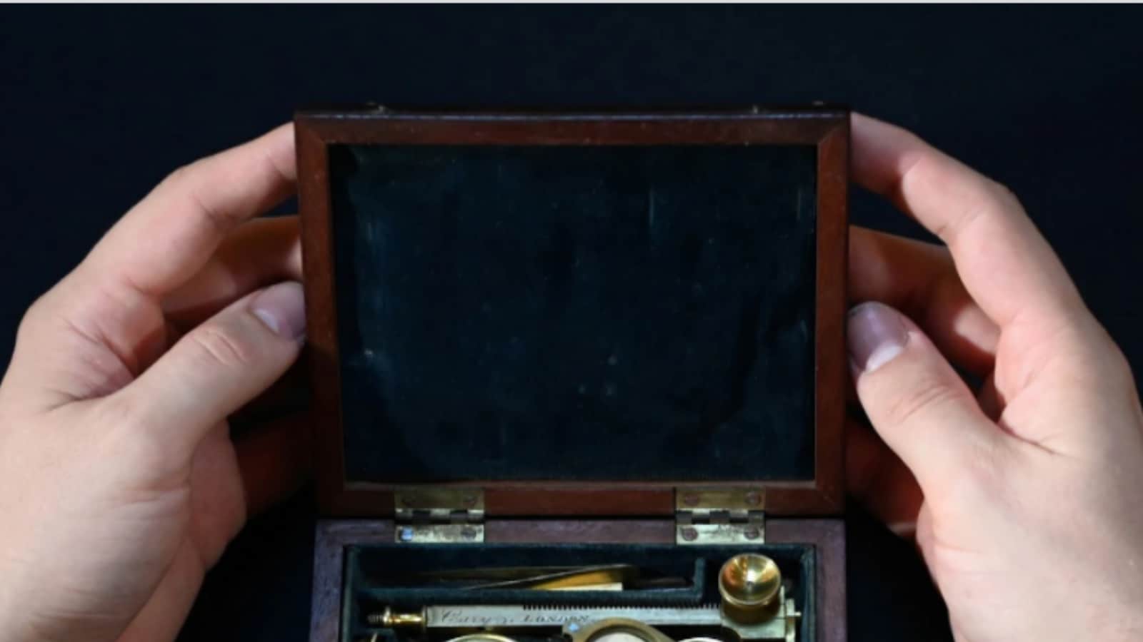 In Photos: Charles Darwin Family Microscope to be Sold at Auction - News18