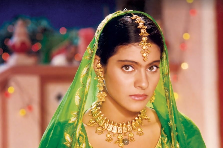 26 years of DDLJ: Shah Rukh Khan and Kajol's Costumes That are Iconic ...