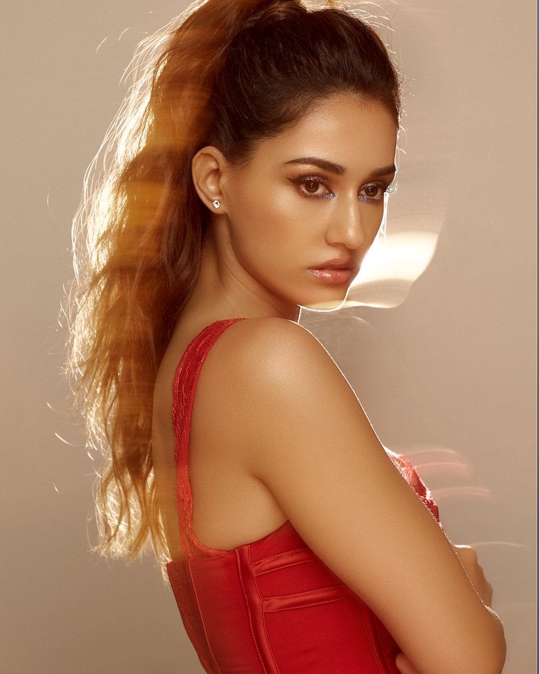 Disha Patani's Glamorous Makeup Styles You Can Try This Festive Season ...