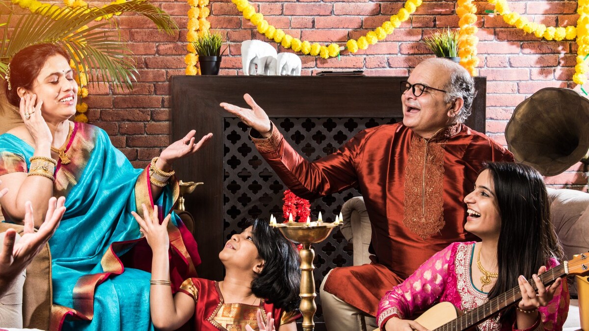 Diwali 2021: Bollywood Songs That Need To Be On Your Deepavali Party ...