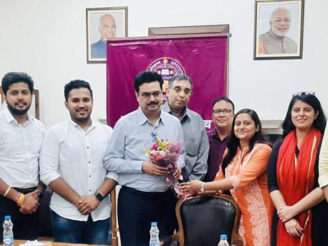 Yogesh Singh Takes Charge as Vice-Chancellor of Delhi University - News18